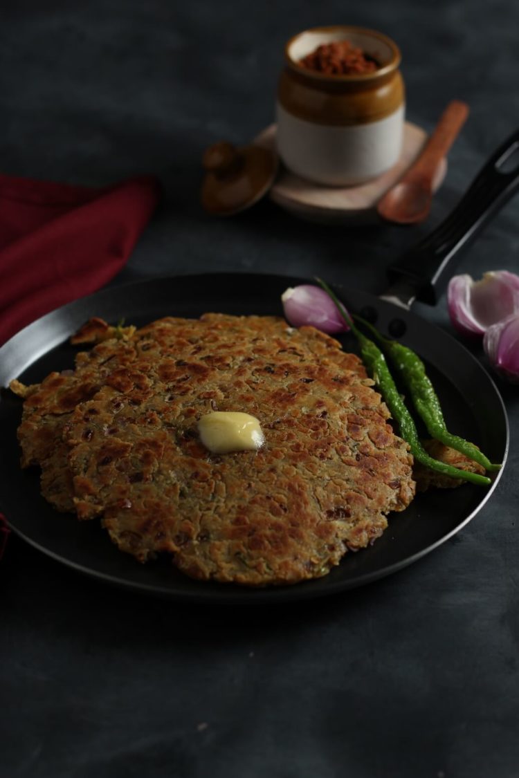 Authentic Sindhi Koki Recipe - Masala Roti With Onions & Chillies ...